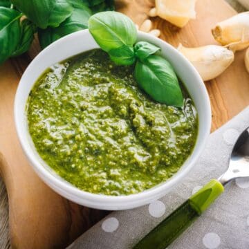 Best Substitute For Basil (16 Fresh & Dried Alternatives) - Dances with ...